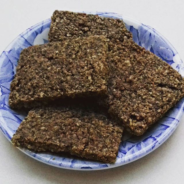 Brazil Nut & Kale Crackers | Katie Millett Health